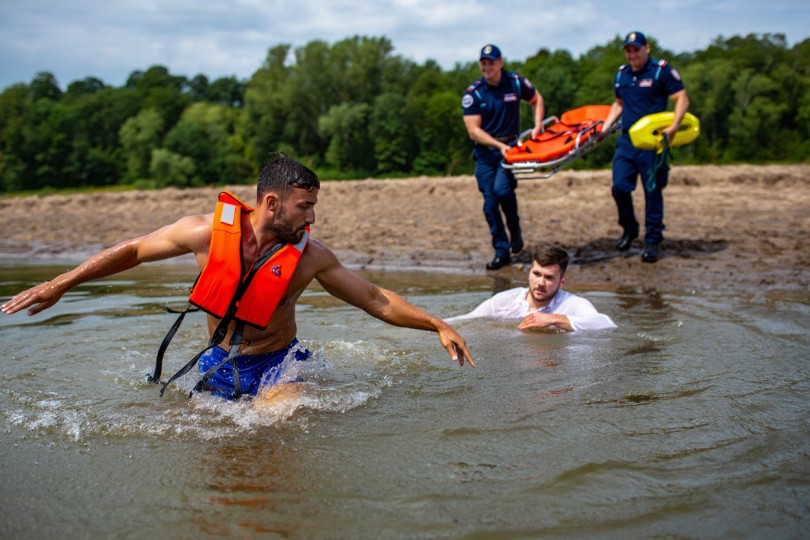 X92: Assault by drowning and submersion